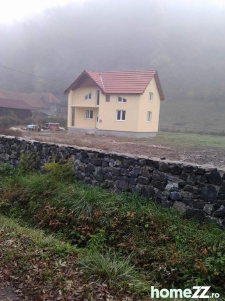 Casa in Sat Lunca, comuna Baita, 67.999 eur - HomeZZ.ro