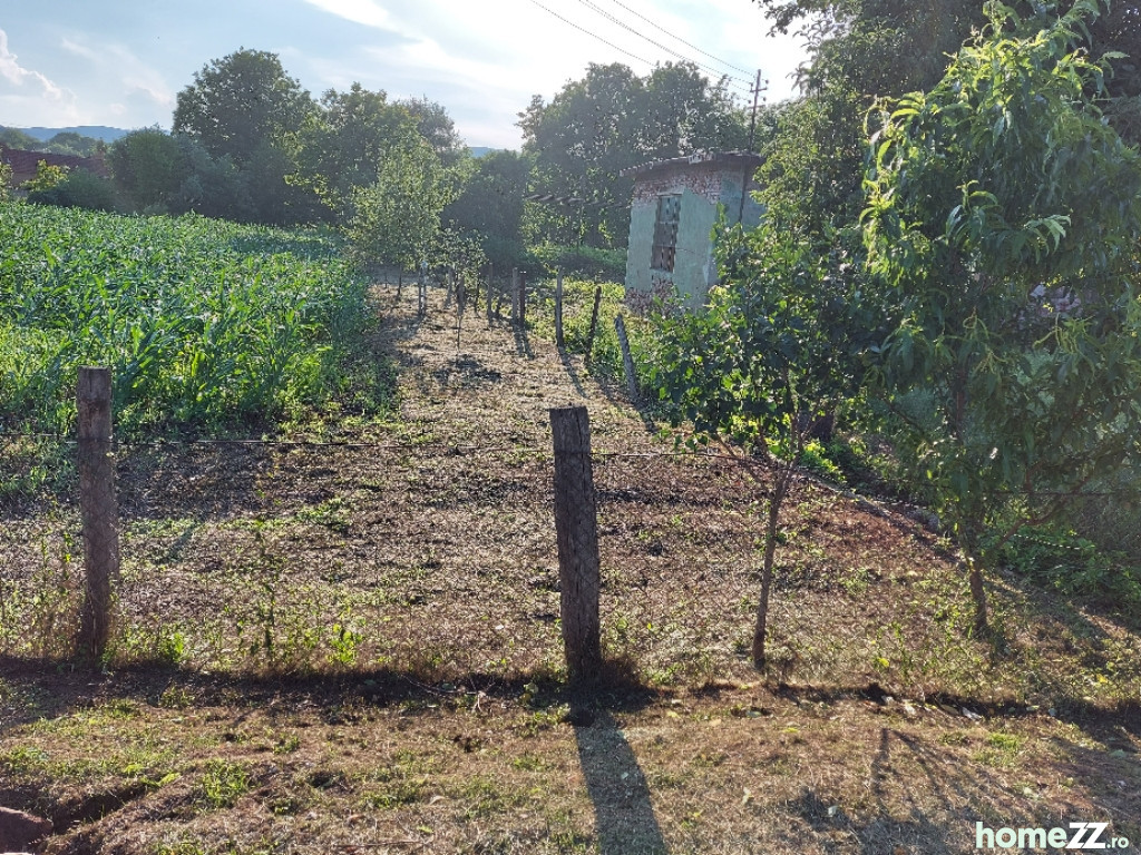 Teren intravilan 2244mp în loc. Roșcani - ideal construcție in Roscani