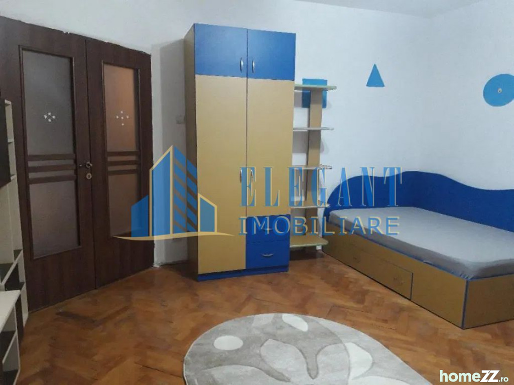 Garsoniera, decomandata, moderna, Central-Piata in Craiova