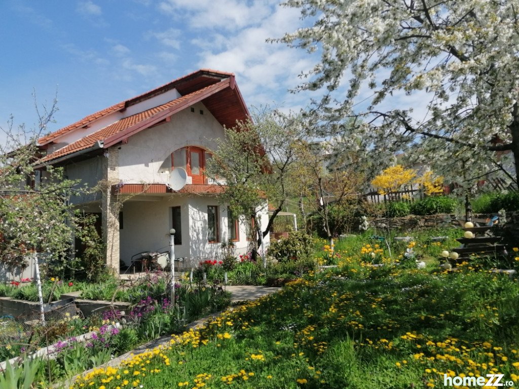 Casă nouă, modernă in Ghelari jud HD in Ghelari