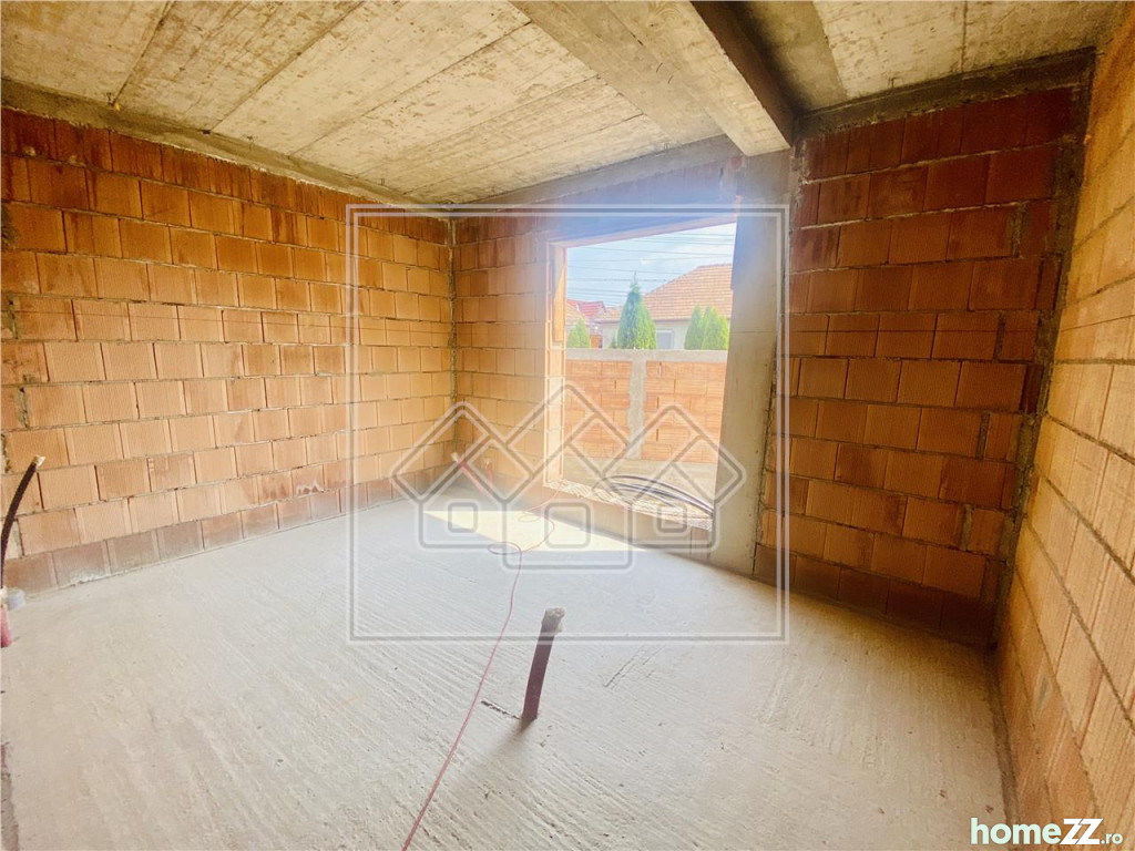 Casa in Vestem - individuala - constructie la rosu, teren 52 in Sibiu