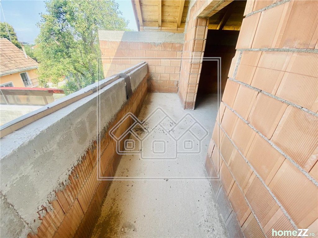 Casa in Vestem - individuala - constructie la rosu, teren 52 in Sibiu