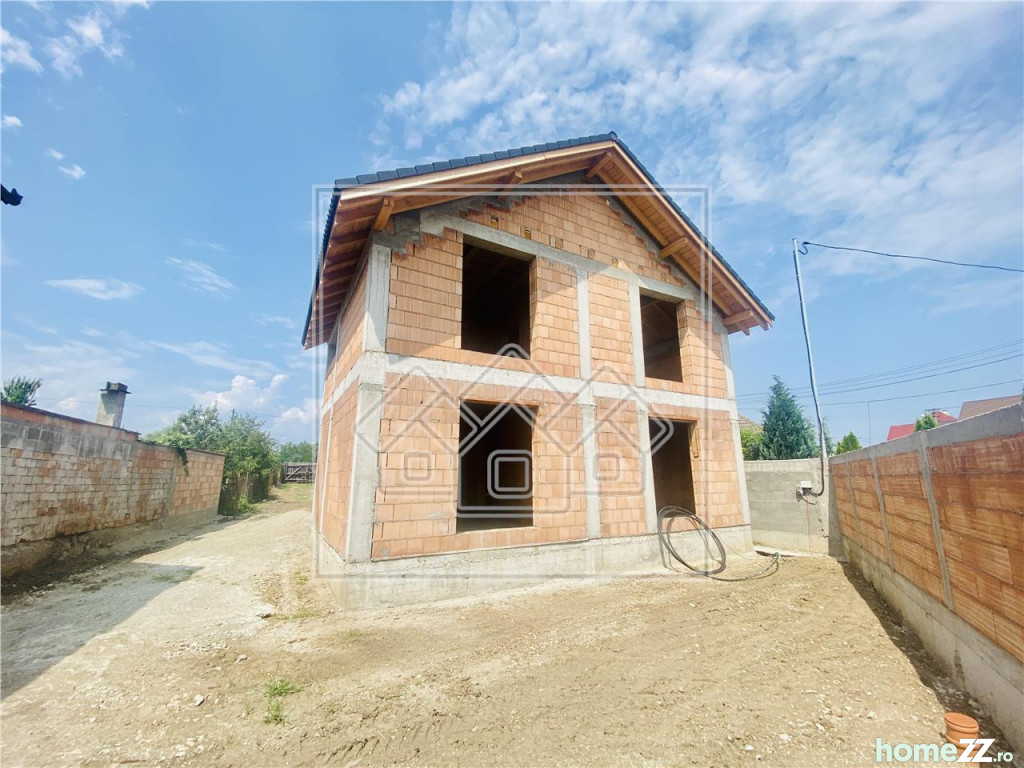 Casa in Vestem - individuala - constructie la rosu, teren 52 in Sibiu