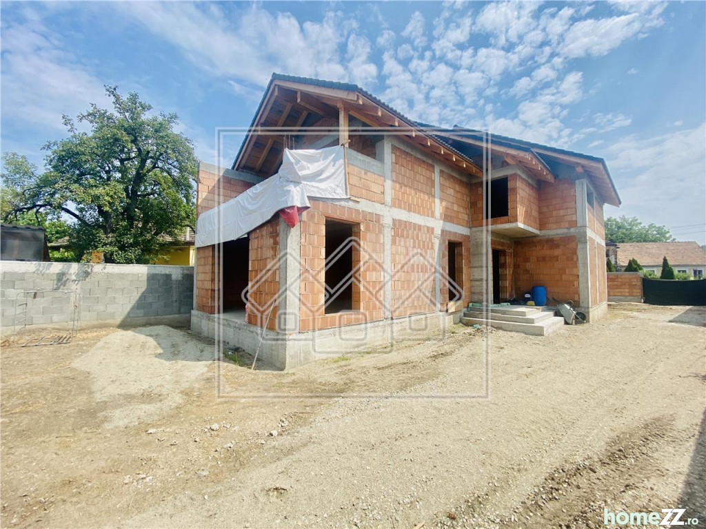 Casa in Vestem - individuala - constructie la rosu, teren 52 in Sibiu