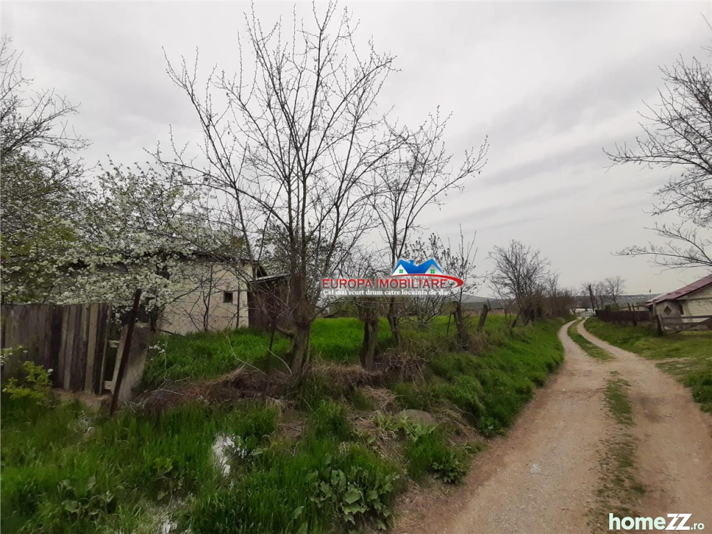 Teren cu casa batraneasca loc. Bestepe Jud. Tulcea in Bestepe